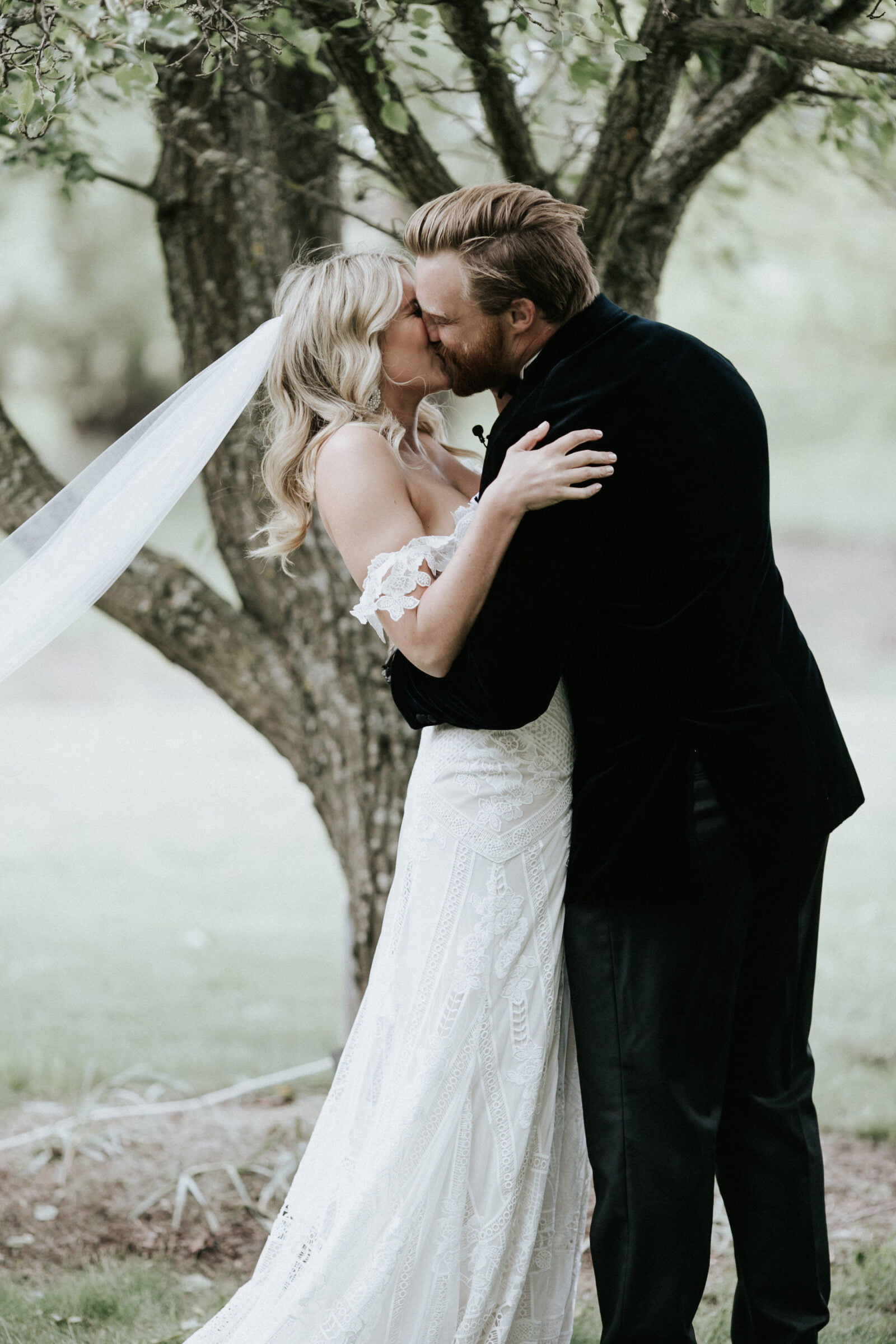 ASHLEY & RHYS' OBERON WEDDING - Hello May