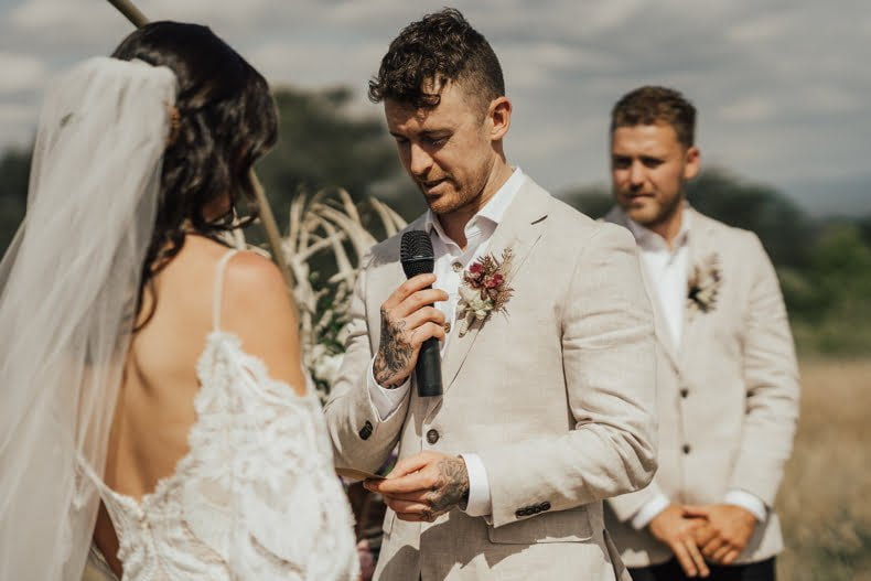 AMBER & DANIEL’S COUNTRY VICTORIA WEDDING – Hello May