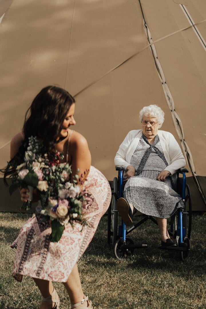 AMBER & DANIEL’S COUNTRY VICTORIA WEDDING – Hello May