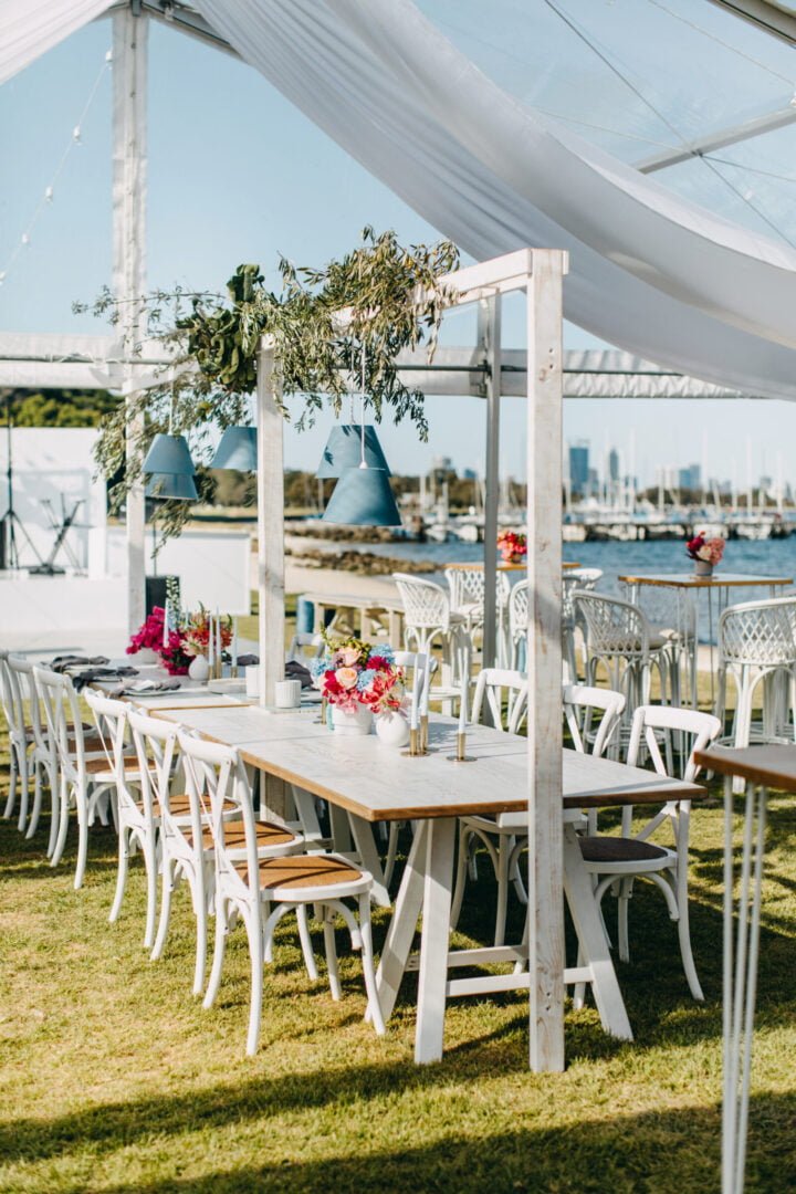 19 Lush Reception Styling Ideas - Hello May: Decor & Design Inspiration