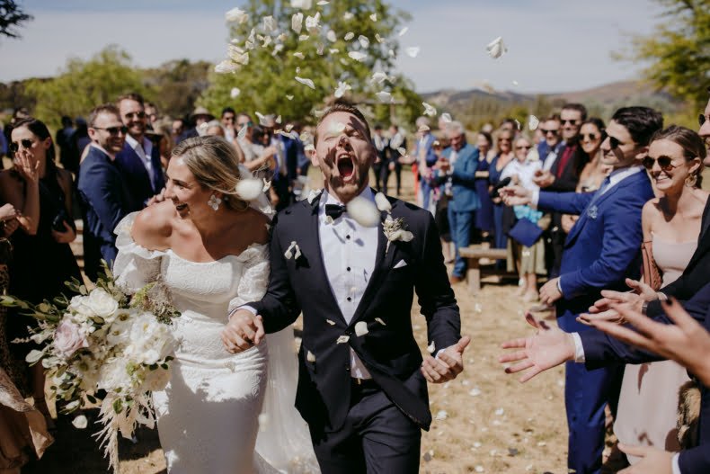 PRUE & LUKE’S SOUTH COAST WEDDING – Hello May