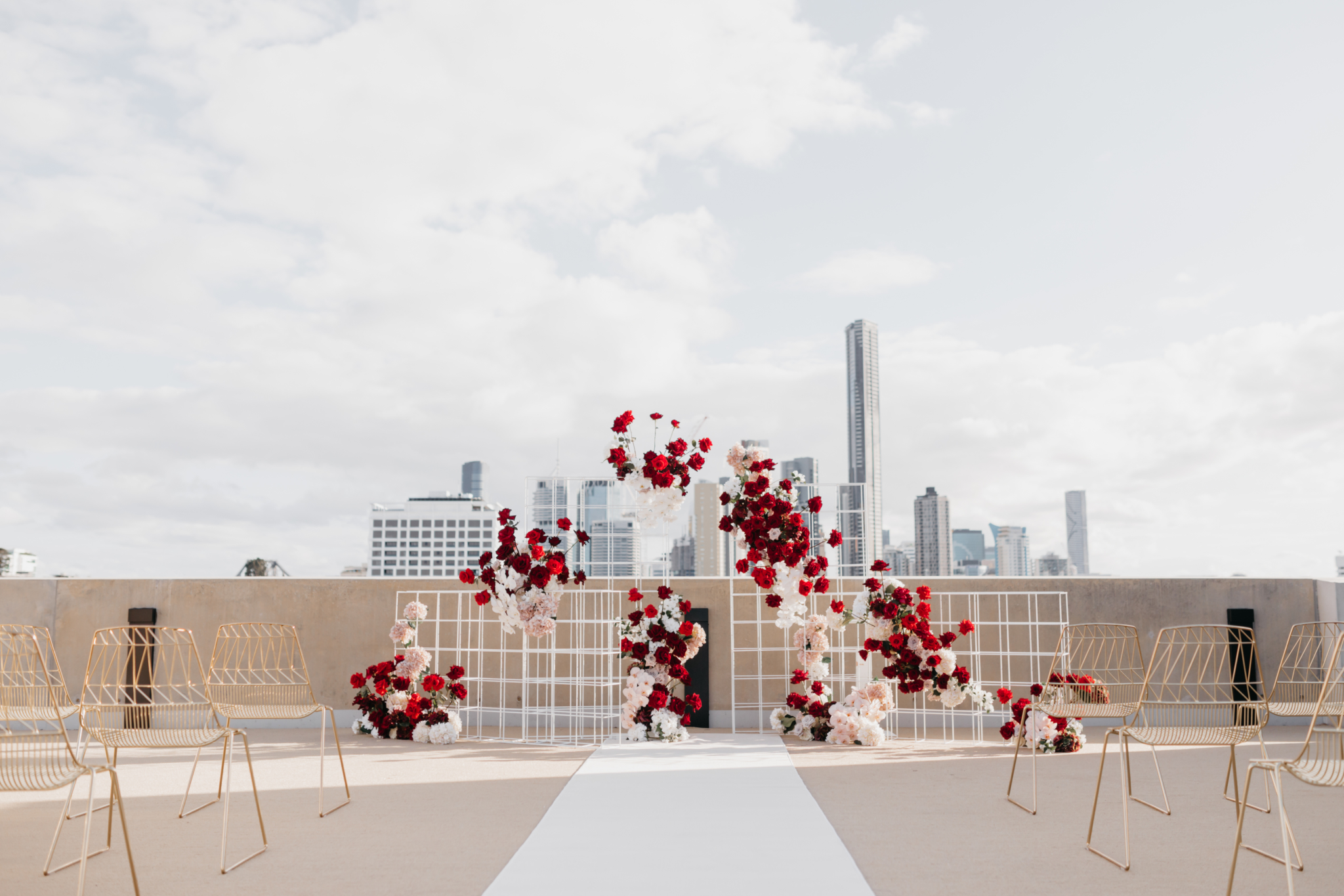 FUN & FRESH OUTDOOR CEREMONY STYLING IDEAS – Hello May