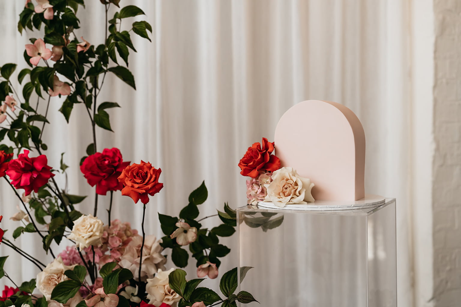 LIGHT & BRIGHT STYLED SHOOT - Hello May