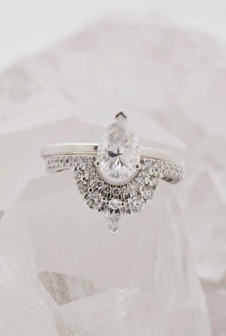 20 JEWELLERY DESIGNERS TO FOLLOW ON INSTAGRAM – Hello May