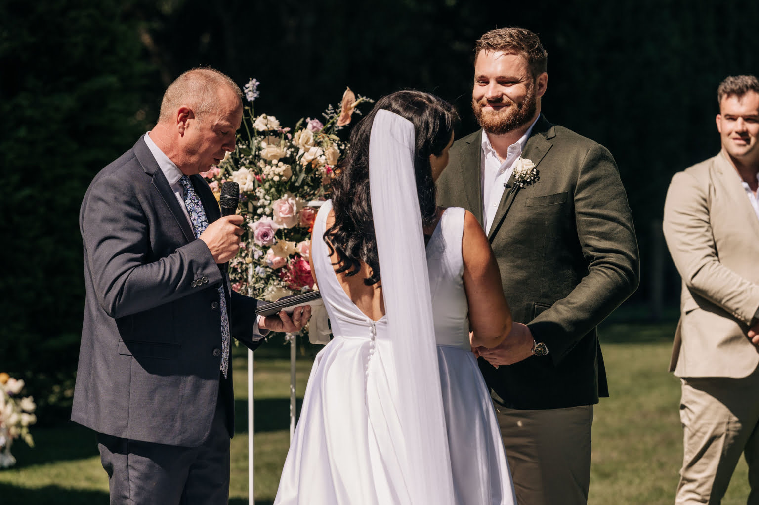 ELLIE & BRETT'S NEW ZEALAND WEDDING - Hello May