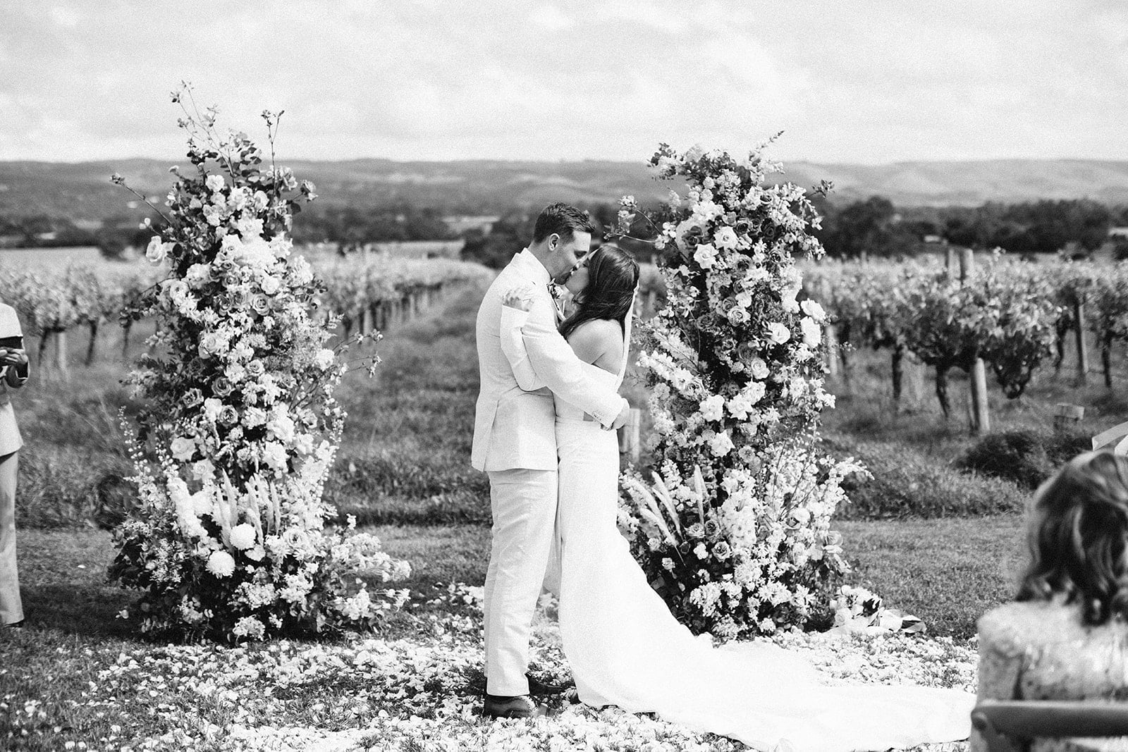 ILANAH & JAKE’S SOUTH AUSTRALIAN WEDDING – Hello May