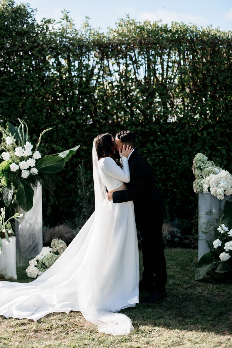 KAYLA & DAVID’S VICTORIAN WEDDING – Hello May