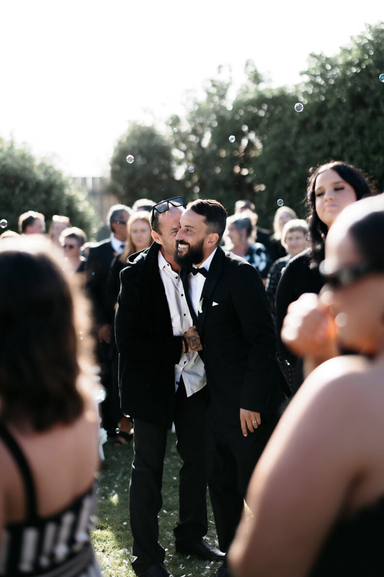 KAYLA & DAVID’S VICTORIAN WEDDING – Hello May