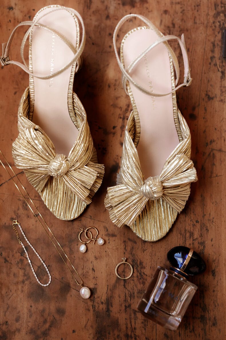 COURTNEY & ANGUS'S COUNTRY VICTORIA WEDDING - Hello May